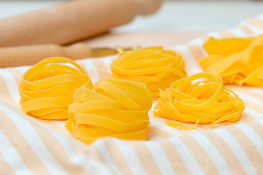 È nata prima la pasta liscia o la pasta rigata? - Blog • Acadèmia.tv